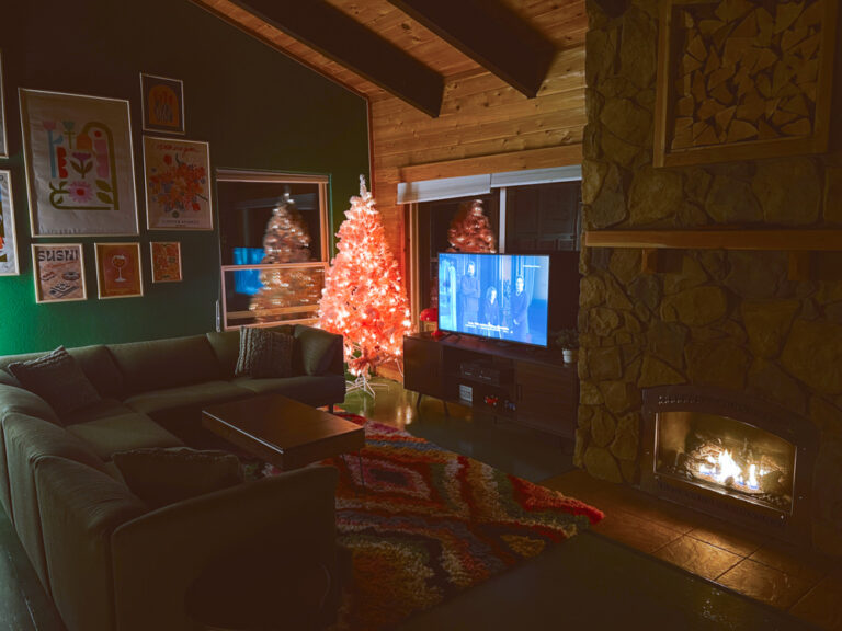 20+ Best Places to Spend Christmas in California: Holiday Lights, Snow ...