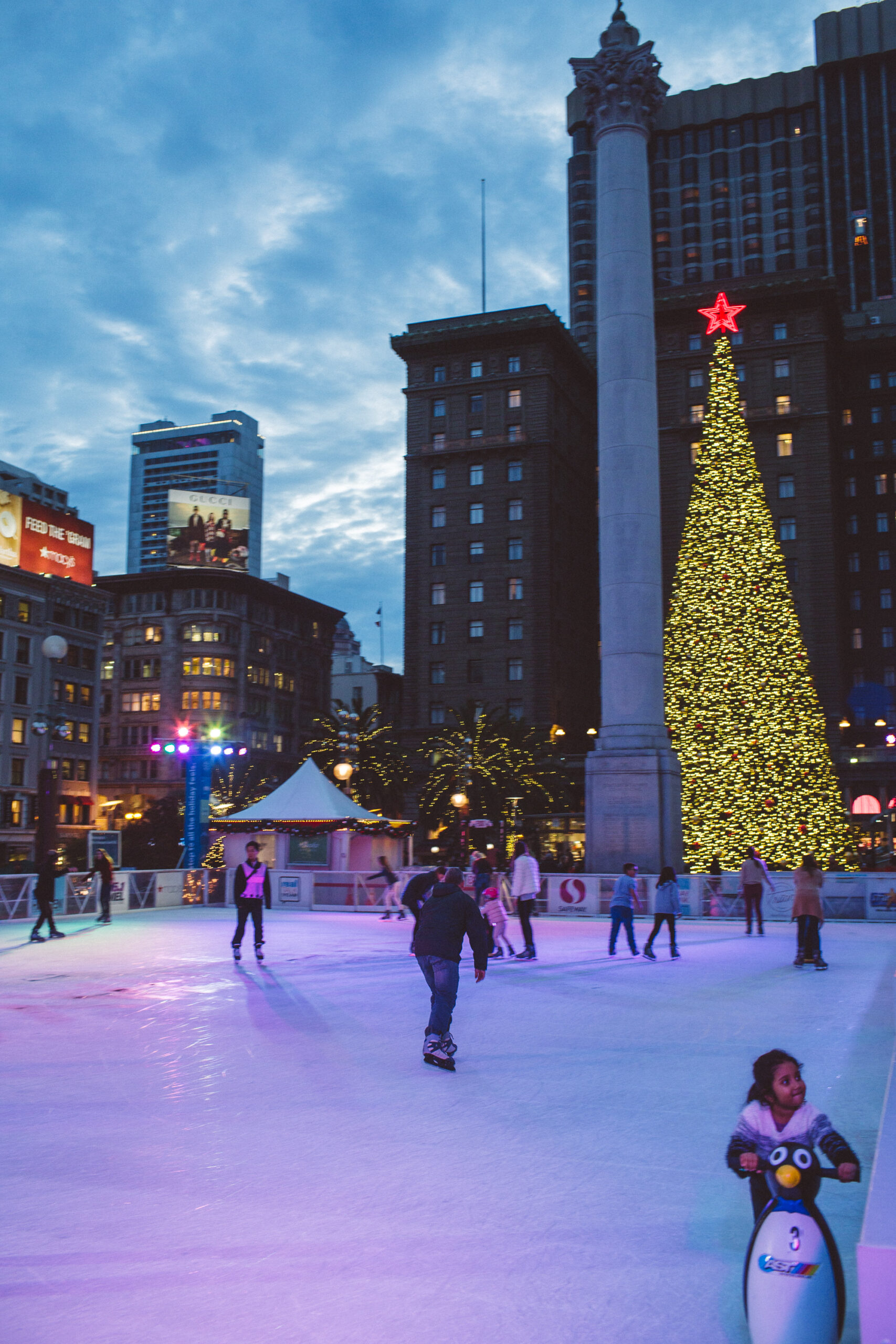 20+ Best Places to Spend Christmas in California: Holiday Lights, Snow ...