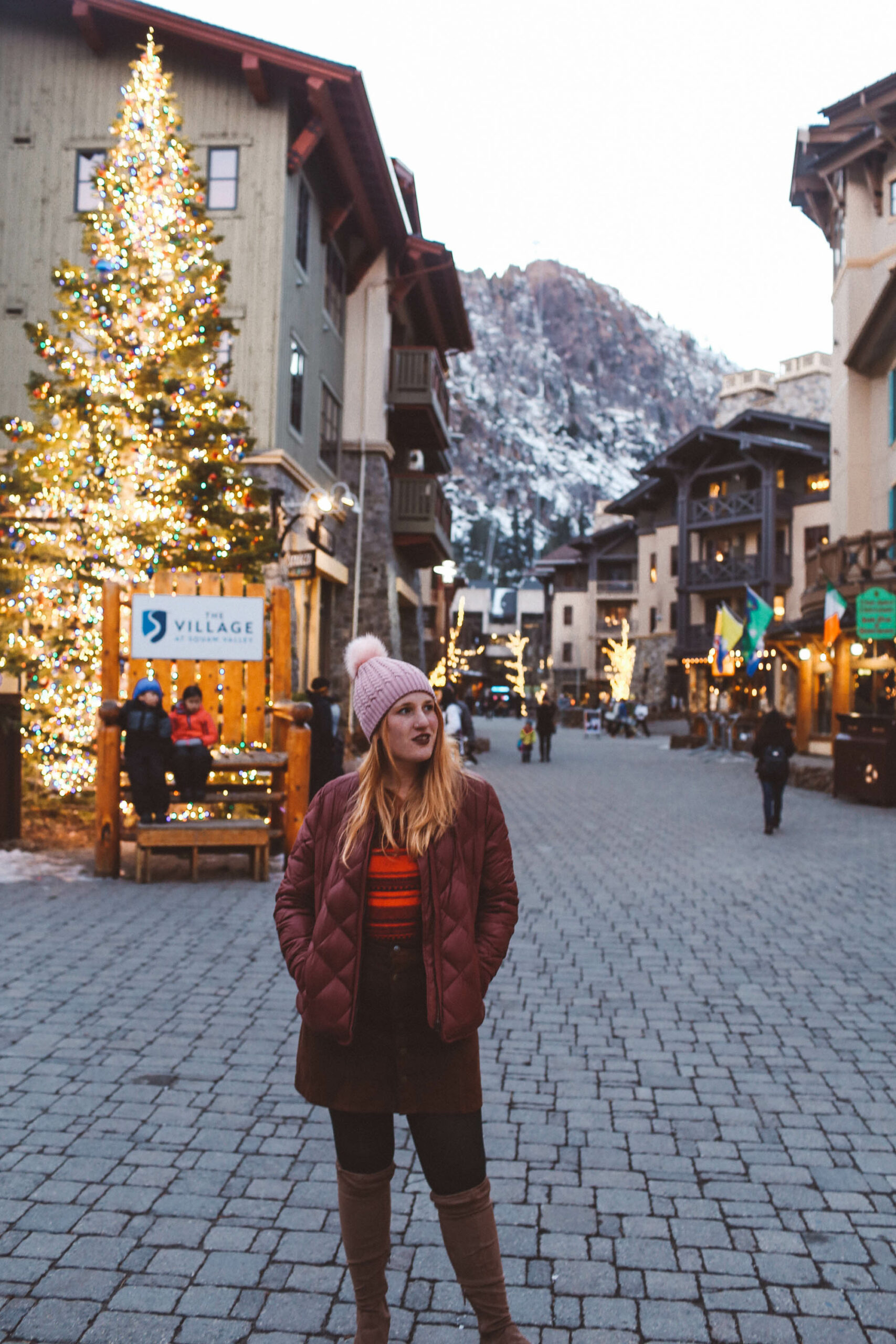 20+ Best Places to Spend Christmas in California: Holiday Lights, Snow ...